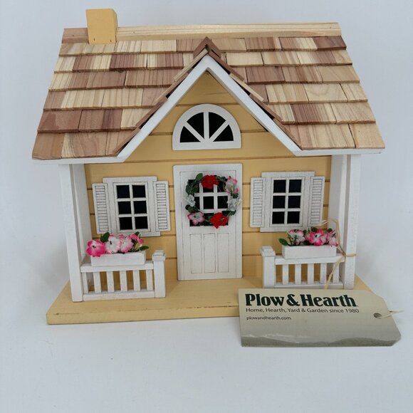 Plow & Hearth | Bird | Plow Hearth Wreath Cottage Birdhouse With ...